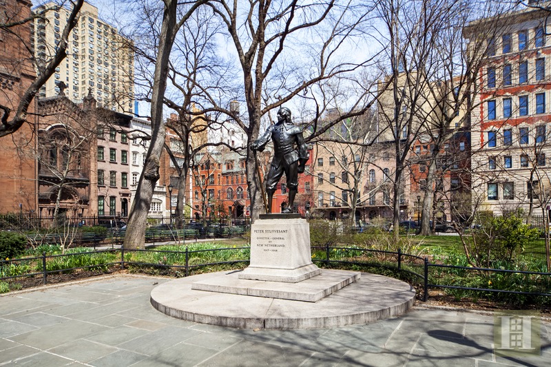 Closed: 1 Rutherford Place, Gramercy Park, NYC, ID: 16408267 - Brown ...